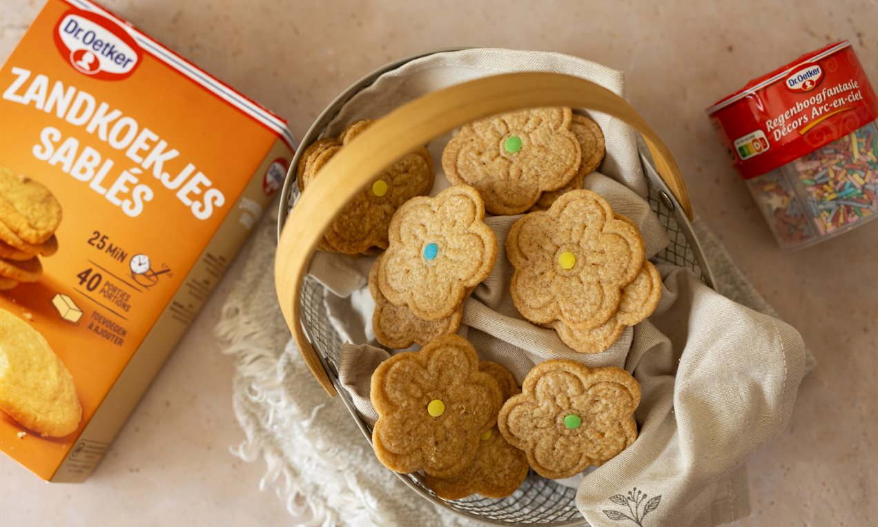 Bloemvormige zandkoekjes Recept | Dr. Oetker